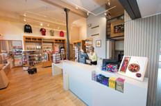 Queen’s University Belfast : Ranking, Application Fee, Acceptance Rate, Requirements, and Courses