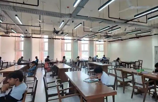 Hindu College, Delhi University: Fees, Admission 2025, Courses, Cutoff ...