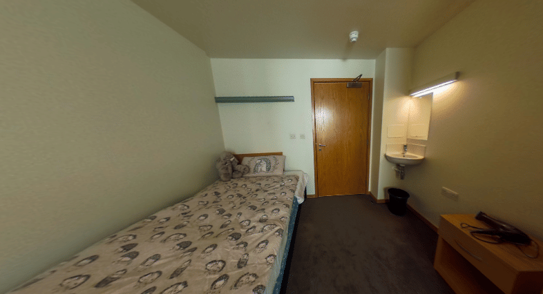 University of Edinburgh Accommodation: Types of Room, Cost, and Off ...