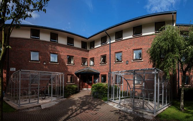 University of Manchester Accommodation: Residence Halls, Price, and ...