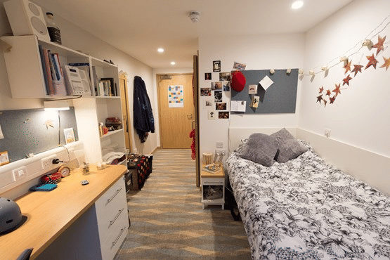 University of Edinburgh Accommodation: Types of Room, Cost, and Off ...