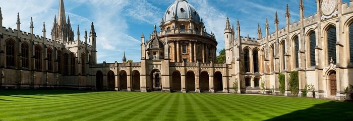 University of Oxford: Ranking, Courses, Fees, Admissions, and Requirements
